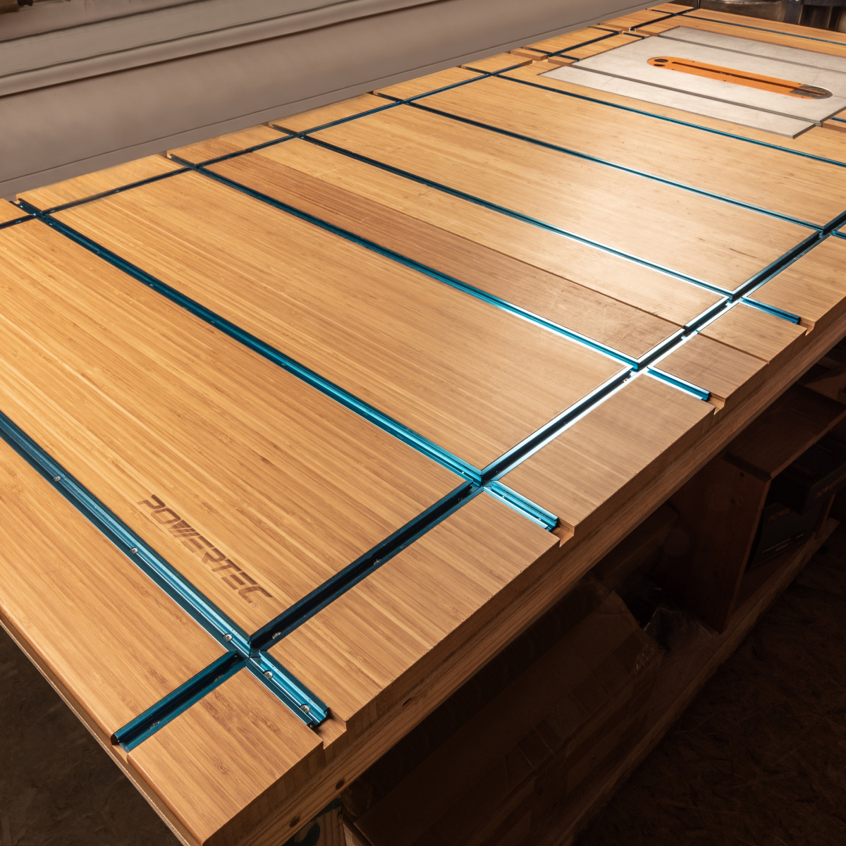 T-Track Intersection Kit with Mounting Screws, 2 Sets - Avanti Systems ...